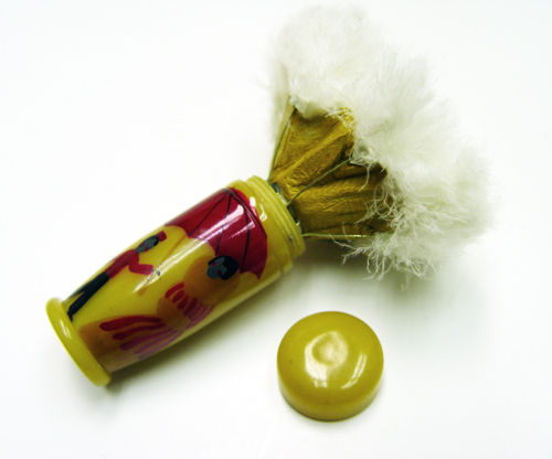 Vintage 1930s bakelite powder puff